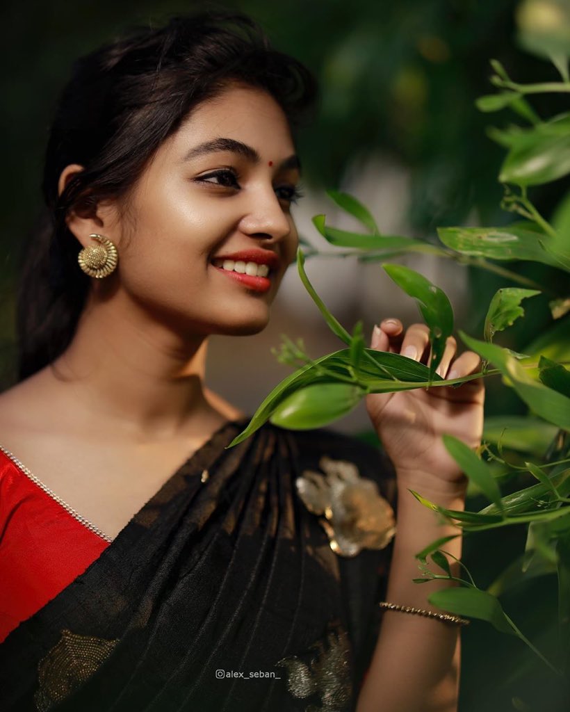 Ivana (aka) Aleena Shaji Latest HD Images, Biography, Movies & Contact