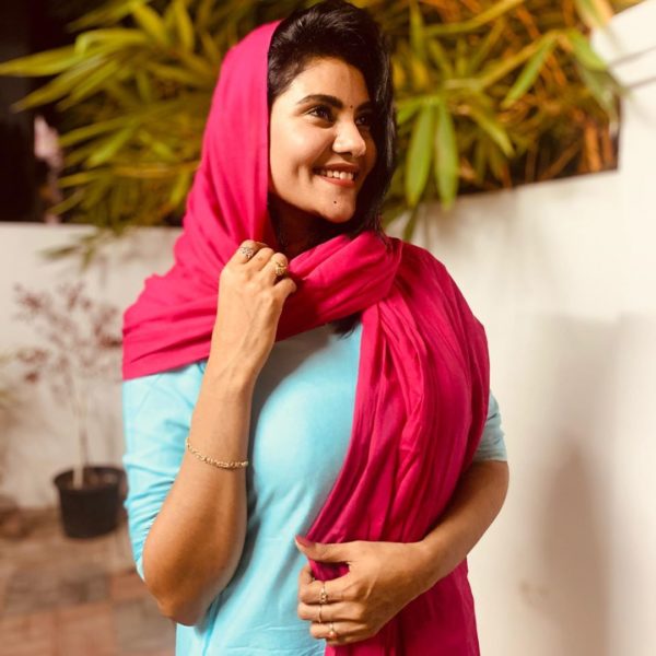 Nivisha (Actress) Biography, HD Images, Movies, Family, Serials & Contact