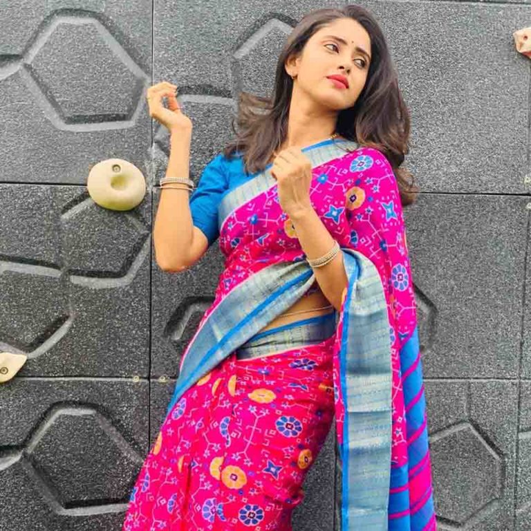 Ayesha (Serial Actress) Biography, Age, Husband, Photos & Contact Detail