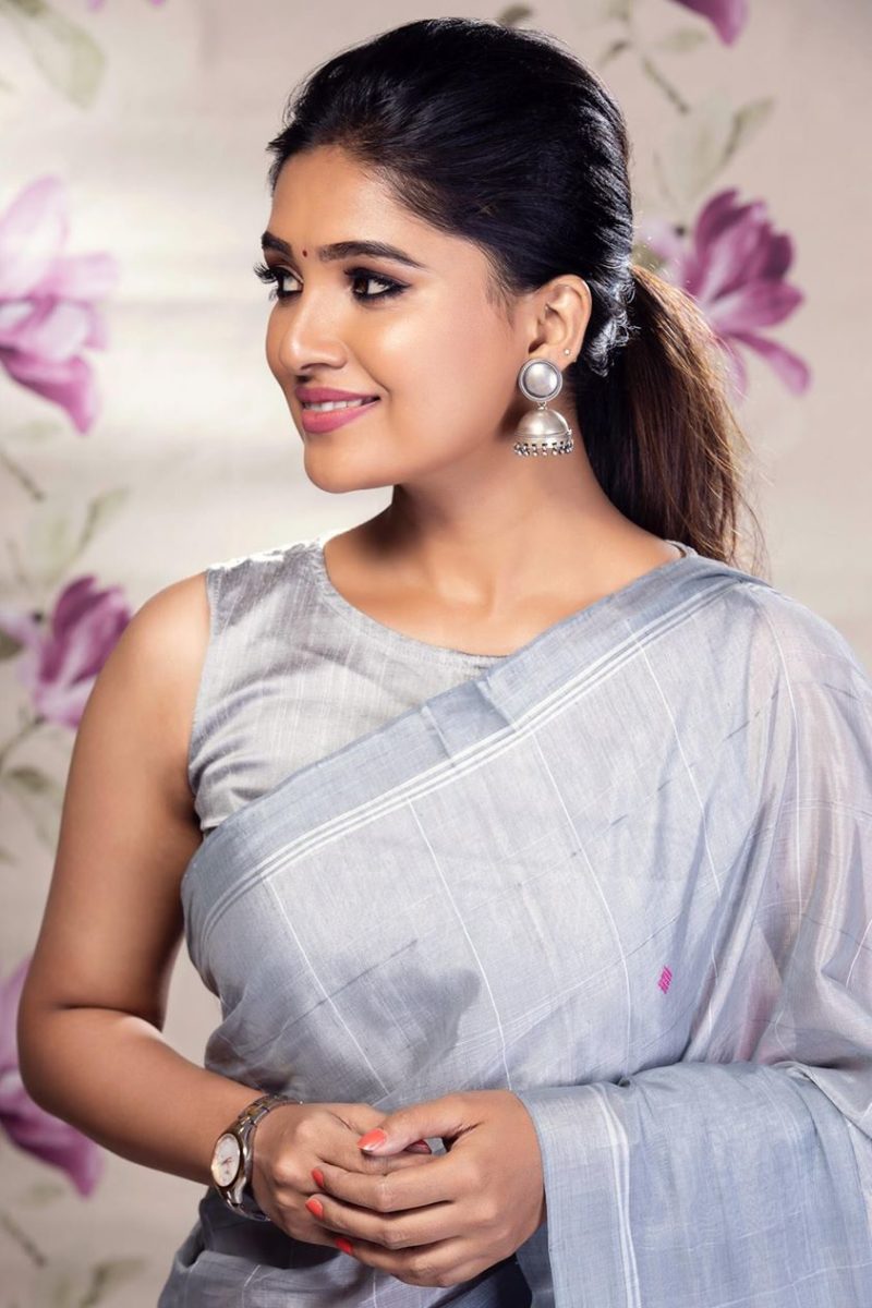 Vani Bhojan Biography, Age, Photos, Husband, Serials, Movies & Contact