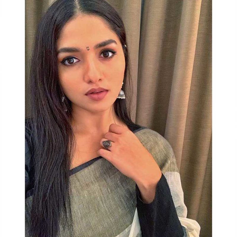 Sunaina (Actress) Wiki, Age, Movies, Photos, Husband, Family & Contact